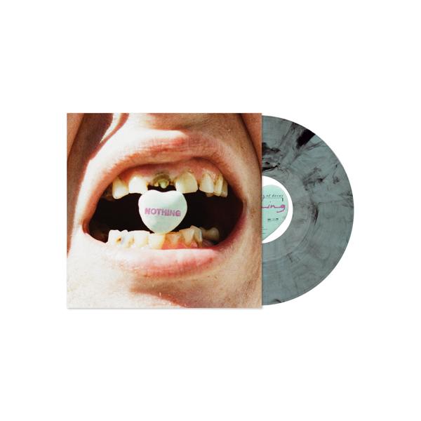 USフィラデルフィア出身、ハードコアからシューゲイズへ発展し人気を誇るNothingの5作目となるアルバム『a short history of decay』は、Run For Cover Recordsからの初リリース。バンドのキャリアを...