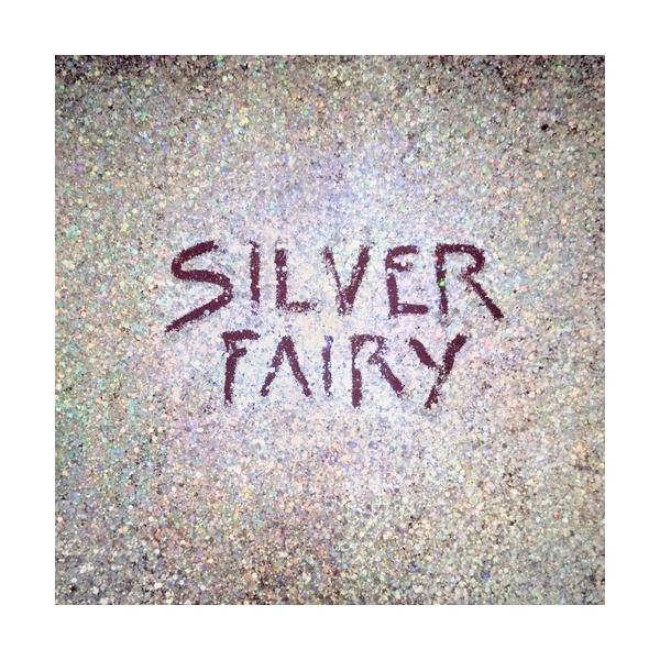 フィリピンの新鋭ドリーム・ポップ・バンド、Megumi Acordaが2023年3月にデジタル・リリースした傑作1stアルバムがアナログLPリリース！TRACKLISTA1. Dream SequenceA2. TomorrowA3. If...