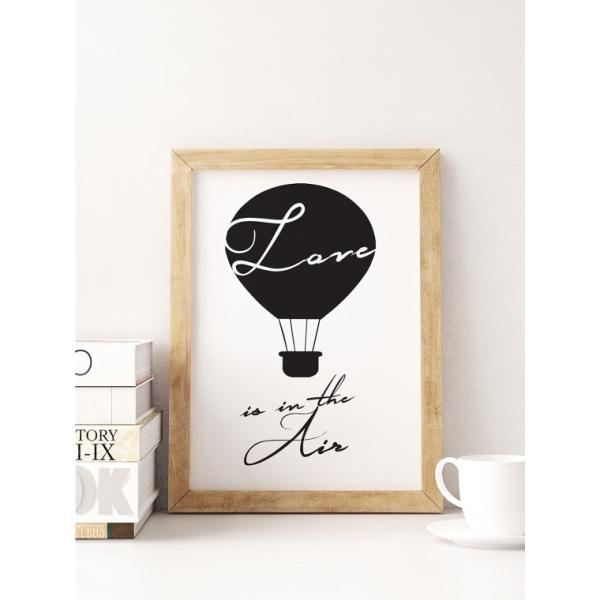 ポルトガルからLovely Postersのポスターが入荷！ ポルトガル・リズボンを拠点に活動するグラフィック・チーム、Lovely Postersは主に女性向けのインテリアに合うアートを中心に、子供部屋用アートもデザインしています。箔押し...