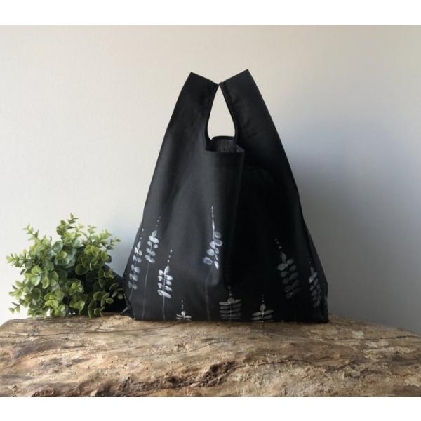 イタリア・パドヴァのデザイナー、Giorgia Turinによるブランド、Attelier Settembreからシンプルでいて、様々なファブリックやテキスタイルを用いたトートバッグが入荷しました。ちょっとしたお出かけやお買い物にデイリーユ...