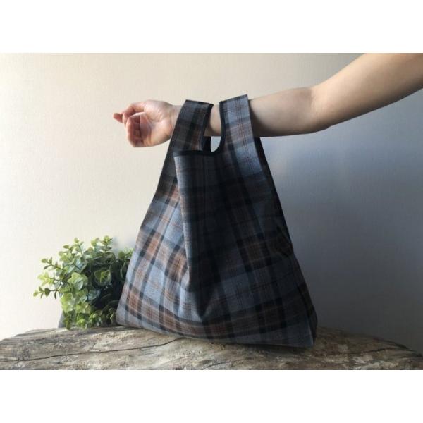 イタリア・パドヴァのデザイナー、Giorgia Turinによるブランド、Attelier Settembreからシンプルでいて、様々なファブリックやテキスタイルを用いたトートバッグが入荷しました。ちょっとしたお出かけやお買い物にデイリーユ...