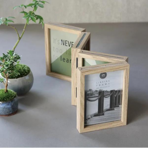 瞬間を切り取る、リンクして生まれる、繋がるフレーム。コンパクトながら大容量. 合計8枚収納可能なフォトフレーム。前後でイメージの違う写真を入れ、気分によって簡単に入れ替えて飾ることができます。【商品詳細】製造国: CHINAブランド名: m...