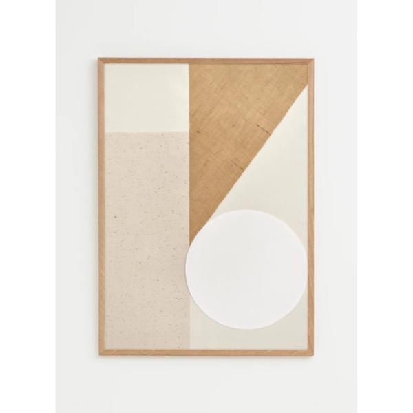 コペンハーゲンを拠点に、オランダ人アートクリエイターのMandy RepとデンマークのSara Ingemannの二人によるファッション、アートを融合させたブランドによるポスター・コレクション。2023年コレクション『balance』では、...