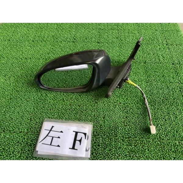 **** 商品説明を必ずご確認ください ****部品管理番号：000255011713600部品名：左サイドミラー部品区分：リサイクル品管理品番：246328車名：アクア車両タイプ名：5ドアハッチバック通称型式：NHP10AHXEB認定型式...