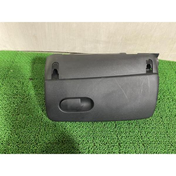 **** 商品説明を必ずご確認ください ****部品管理番号：000266003170210部品名：グローブBOX部品区分：リサイクル品管理品番：247478車名：BMW ミニ車両タイプ名：5ドアハッチバック通称型式：WMWXT認定型式：L...