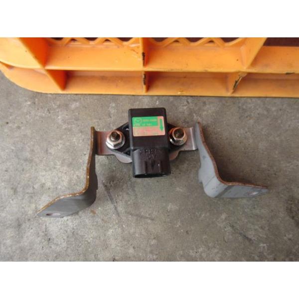 **** 商品説明を必ずご確認ください ****部品管理番号：001145298869950メーカー純正品番：ZY98 18 9A1部品名：センサー■ZY98部品メーカー品番：K4238部品区分：リサイクル品管理品番：150647車名：アク...