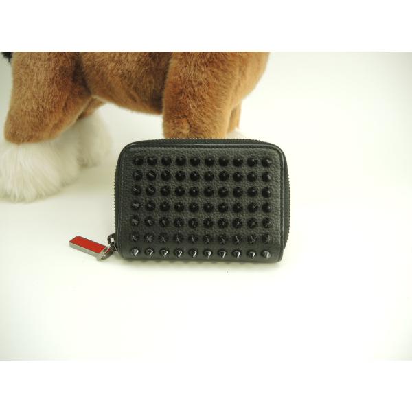 品名 : ラウンドジップコインケース　小銭入れ　コインホルダー　カードケースメーカー : クリスチャンルブタン (ChristianLouboutin)型番・素材 : 1165052　カーフスキンライン・色 : パネトーネ　ブラックスタッズ...