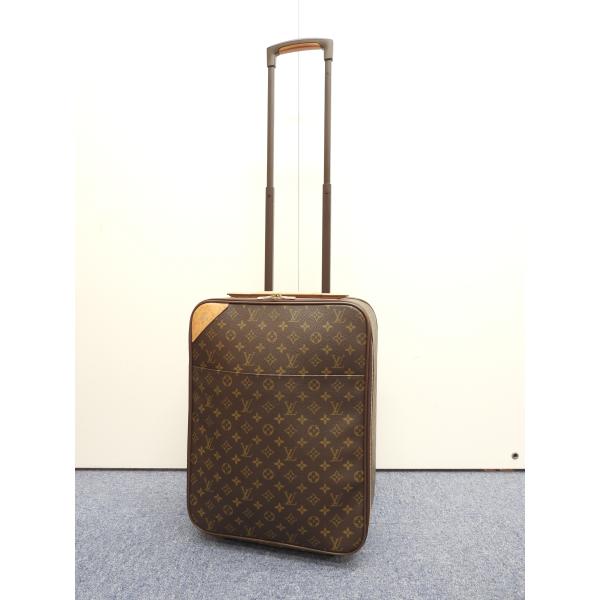 品名 : ペガス45　(Pegase 45)　キャリーバッグ　旅行用スーツケース　トロリーバッグ　二輪メーカー : ルイヴィトン (LOUIS VUITTON)型番・素材 : M23251　PVC/カーフレザーライン・色 : モノグラム　ゴ...