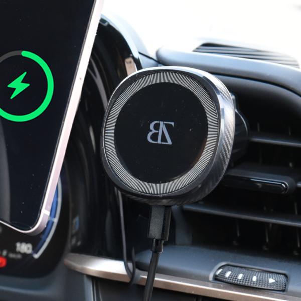 夏の暑い車内でもスマホを冷やしながら充電できる！冷却チャージャー スマホクーラー magsafe ワイヤレス充電 急速充電 スマホホルダー【スマホ冷却機能付き｜ワイヤレス高速充電器】本製品は、冷却ファンと放熱技術により、最大充電速度15Wで...