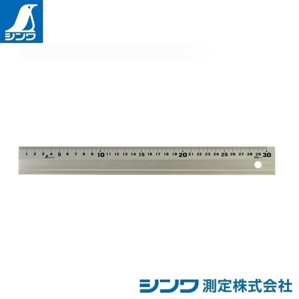 スベリ止付として裏面にスポンジが貼り付けてあり、軽い力で定規を押さえられます。危険防止壁がカッター面より高く、カッターの刃が滑っても乗り越えにくい形状になっています。●大きく鮮明な目盛数字を採用●お好きなカラーを選べる【用途】●長さ測定●線...