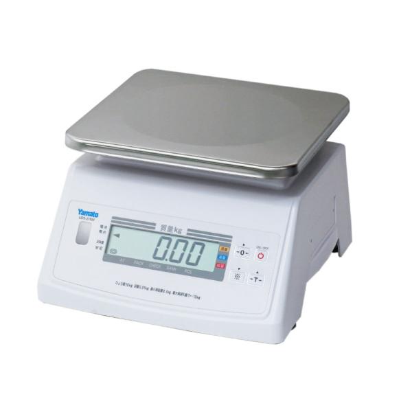 大和製衡のUDS-211W-2は、ひょう量2000g、目量1g単位の防水型デジタル上皿はかりです。防水性能はIP65準拠（いかなる方向からの水の直接噴流を受けても有害な影響のないもの）をクリアしています。取引・証明用に使える検定品です。載皿...