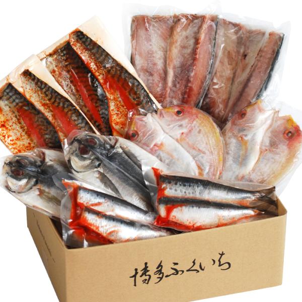 人気の魚をひと箱に詰め合わせご家庭用はもちろんご贈答用にもおすすめです。ひと箱で海の幸をお楽しみいただけます。