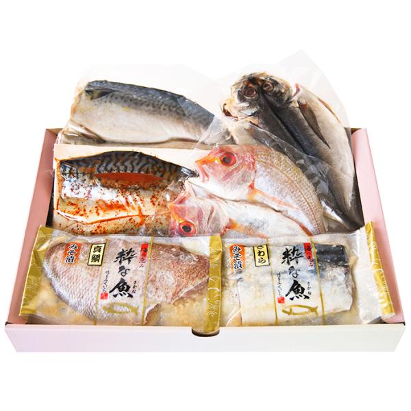 ●さば一夜干し×1枚身に厚みがあり脂がのったサバは、焼くと旨みがジュワッとあふれ出します。ご飯のおかずはもちろん、酒の肴にも最適です。●あじ一夜干し×1枚脂の乗りがよくご家庭でも大人気のお魚です。焼き魚としてはもちろんフライや天ぷらでも美味...