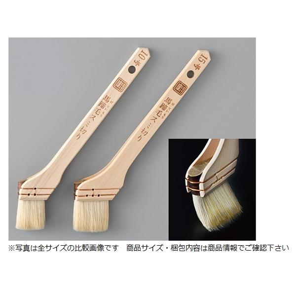 【サイズ号(mm)】 15(40mm)【厚み (mm)】 12【毛の丈 (mm)】 30【定価￥（税抜）】2000【販売価格】1000(1100) 1本  【梱包数量】 1本/箱馬の蹄（ひづめ）の毛を使用したスミ切り刷毛。水性・油性共に使用...