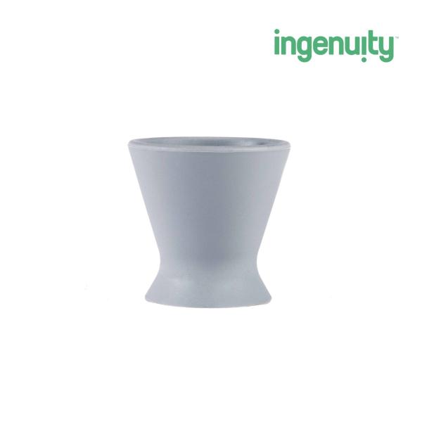 赤ちゃんを抱きながら片手で哺乳瓶を開閉できるアイデアグッズ！● 赤ちゃんを抱きながら、片手で哺乳瓶を開閉可能● ミルクをつくるときも哺乳瓶が倒れにくいので安心● 哺乳瓶以外にもベビーフードやペットボトルの蓋などの開閉にも