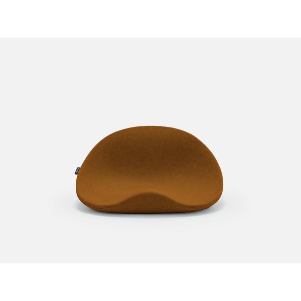 鞍から発想した姿勢サポートシートKURA SEAT身体にフィットする心地よい座りのかたち心地よい座りのかたちを追求して誕生した姿勢サポートシート。着目したのは、騎手の美しい姿勢を支える「鞍」の構造。鞍のように前後からお尻を包み込んで安定させ...