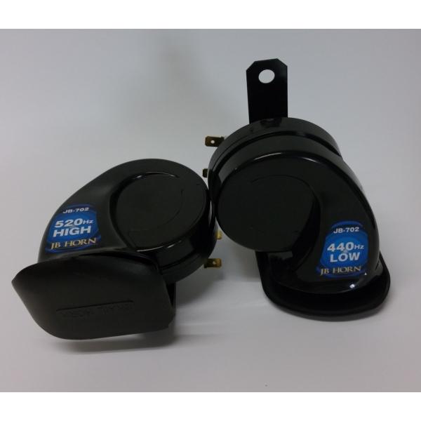 100%銅コイル採用で音の弾きに差が出る!!水に強いウォーター＆サンドカード構造!クラスを超えた大音量!品名　JBホーン 高音サウンド 品番　JB-702使用電圧　24V専用車検　車検対応音圧　117dB(2m距離)電流　2.5A(1個)×...