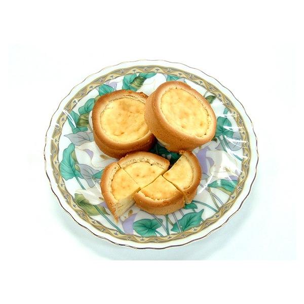 函館の菓子製造メーカー、昭和製菓のスイーツ。北海道産原料にこだわり、安心安全でおいしいスイーツをお届け。北海道産のクリームチーズと手作りのカスタードを丁寧に合わせ焼き上げたソフトタイプのタルトケーキです。是非、お試しください。【内容量】3個...
