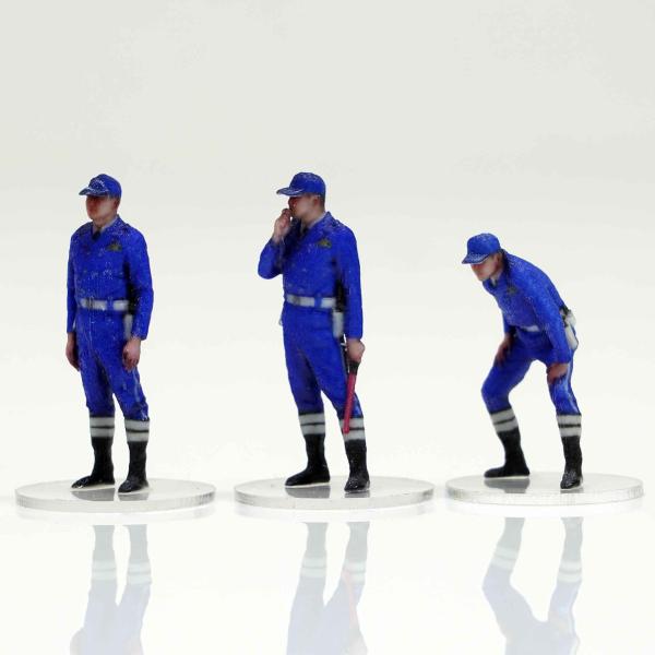 箱庭技研オリジナルフィギュアセットです。同じスケールモデルと合わせてリアルなジオラマシーンを再現することができます。彩色済みのため、すぐに飾ることができ、手軽に楽しんでいただけます。アクリル台座付属しておりますので、お好みで取り付けてくださ...