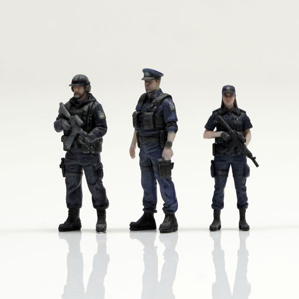 箱庭技研オリジナルフィギュアセットです。同じスケールモデルと合わせてリアルなジオラマシーンを再現することができます。彩色済みのため、すぐに飾ることができ、手軽に楽しんでいただけます。アクリル台座付属しておりますので、お好みで取り付けてくださ...