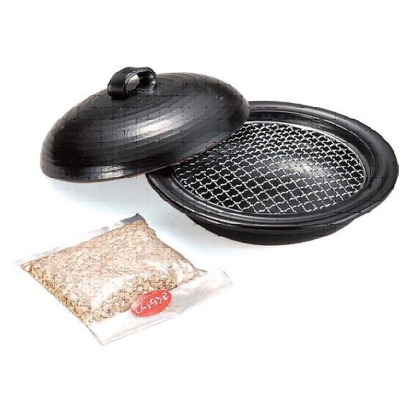 いぶす君(小) 卓上簡単燻製鍋寸法 直径27ｘ高さ13ｃｍセット内容 燻製鍋本体、金網、燻製チップ（さくら）100ｇ材質 耐熱陶器産地四日市ばんこ焼（安心の日本製）