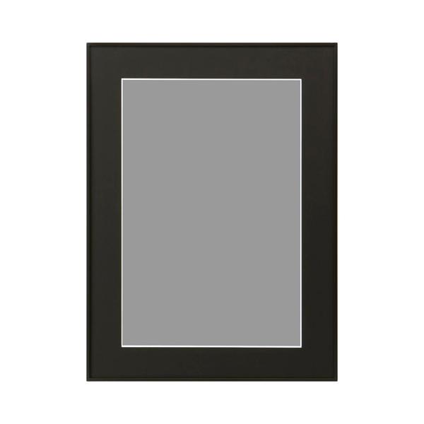 展示会等に最適なワイドマットタイプの日本製アルミ額縁【商品仕様】フレーム材質:アルミ製額縁外寸法:約W446×H599×D22mmマット外寸法:約W442×H595×D2mmマット中抜寸法:約W309×H463mmマット仕様:Vカットマット...