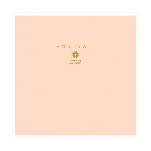 薄型でシンプルなデザインの、タテ・ヨコ兼用写真台紙【商品仕様】仕様:二つ折り、タテヨコ兼用表紙材質:紙表紙:アンコなし（1mm）中額中抜き:ビク抜き表紙外寸法:163×165mm中額中抜き寸法:115×78mmパッケージ:PP袋