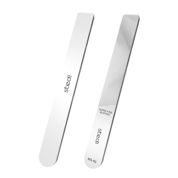 Stedi ガラスやすり プラモデル用 ゲート処理専用 プラモ ガラスやす ガラスヤスリ ヤスリ商品コード：55071449755型番：MS-42カラー：シルバー特殊加工された強化ガラス製で、特殊な超微細粒子構造で金属ヤスリ並みの高い研磨力...