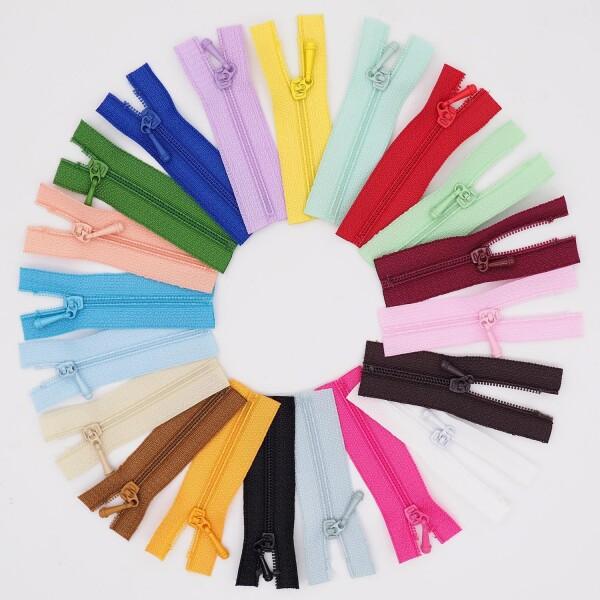 sempiterno 20本入 5cmミニジッパー 0# ドール服ジッパー 人形の服のアクセサリー DIYクラフトアクセサリー (20色アソート 5cm(3))商品コード：55071456912型番：SPカラー：ホワイト/ブラック【素材】:...