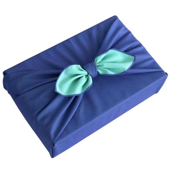 ホワイトハウス 無地 風呂敷 両面染め 100×100cm (紺×水色)商品コード：55073534329型番：wh-f100mujiカラー：紺×水色・リバーシブルで使いやすい風呂敷 / 表面:紺 × 裏面:水色・風合いの良い縮れのある生地...