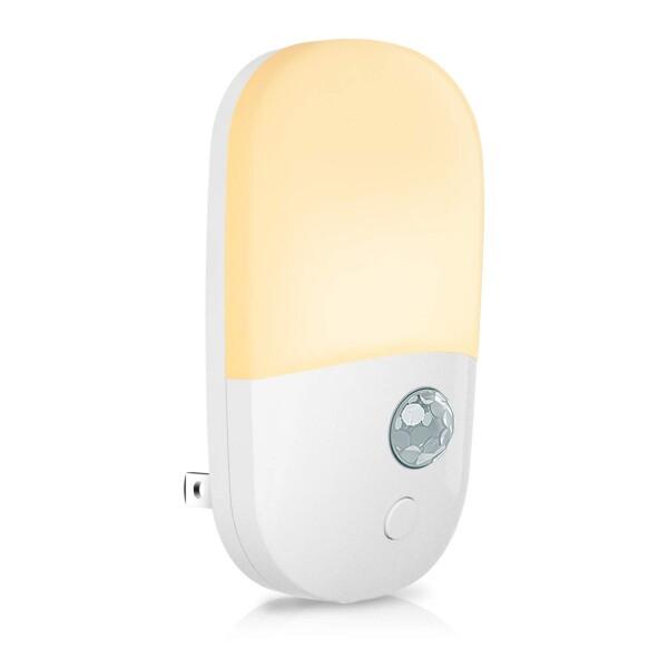 LED センサーライト 室内 人感センサーライト ナイトライト 常夜灯 足元灯 コンセント式 電球色 三つモード 省エネ 廊下 玄関 階段 寝室 洗面所に対応 子供 老人 ベイビー 一人暮らし 年取り使い安心商品コード：5507353913...