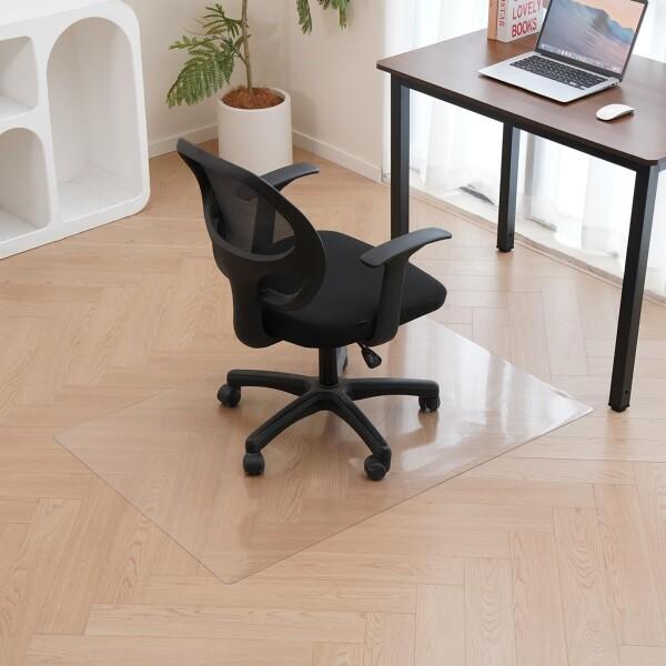 チェアマット 透明 エンボス加工 PVC ダイニングマット 120x120cm 厚さ1.5mm PVC 床保護マット プロテクターマット 大型デスク足元マット テーブルマット 滑り止め お手入れ簡単 床暖房対応商品コード：550754357...