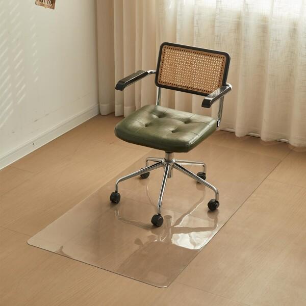 Hedoho チェアマット 透明 120x140cm 厚さ1.5mm クリア 椅子マット 床保護マット PVC カーペットプロテクターマット 床傷防止 特大サイズ オフィス/食卓/フロア/畳/机下/椅子 （透明 1.5mm, 120x140...