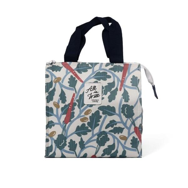 (SWINGPLUS) 保冷バッグ ランチバッグ ランチトート 簡易保冷 保冷剤 保冷保温 弁当箱 マチあり 小型 内ポケットあり W22×H22×D12 (VEGETABLE柄（アイボリー）)商品コード：55077833487型番：822...