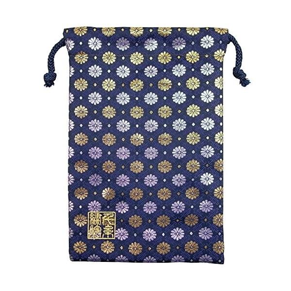 千糸繍院 西陣織 金襴 巾着袋（裏地付き） 紺小菊 中サイズ商品コード：55077833552型番：SSKF-M京都・西陣織の金襴生地で仕上げた当店オリジナルの巾着袋(裏地付き)です。前面左下に当店ロゴ古印文字の刺繍を施しており、職人が1枚...