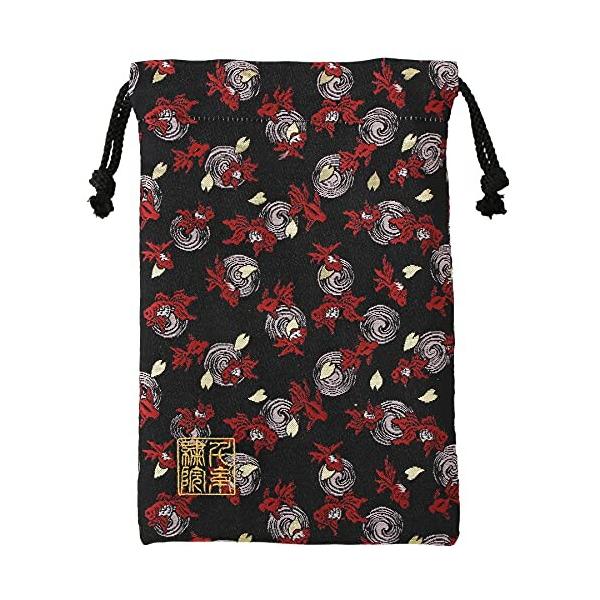 千糸繍院 西陣織 金襴 巾着袋（裏地付き） 黒渦波琉金 中サイズ商品コード：55077833556型番：SSKF-111M京都・西陣織の金襴生地で仕上げた当店オリジナルの巾着袋(裏地付き)です。前面左下に当店ロゴ古印文字の刺繍を施しており、...