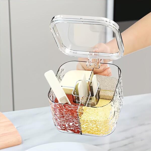 調味料ポット 調味料入れ 砂糖入れ 塩入れ 湿気防止 スプーン付き（四つ） パッキン付 キッチン収納 分格収納 透明商品コード：55078153209型番：saki-001カラー：透明【製品仕様】サイズ:958887cm。高品質なPET素材...