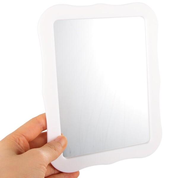 Yardwe マグネット ロッカーミラー 17.5X13.5Cm 磁気付き 小型 化粧鏡 バニティミラー ロッカー用 ミニ鏡 クリア反射 耐久性 高精細商品コード：55078166669型番：1サイズ：長さ17.5 x 幅13.5 cmカラ...