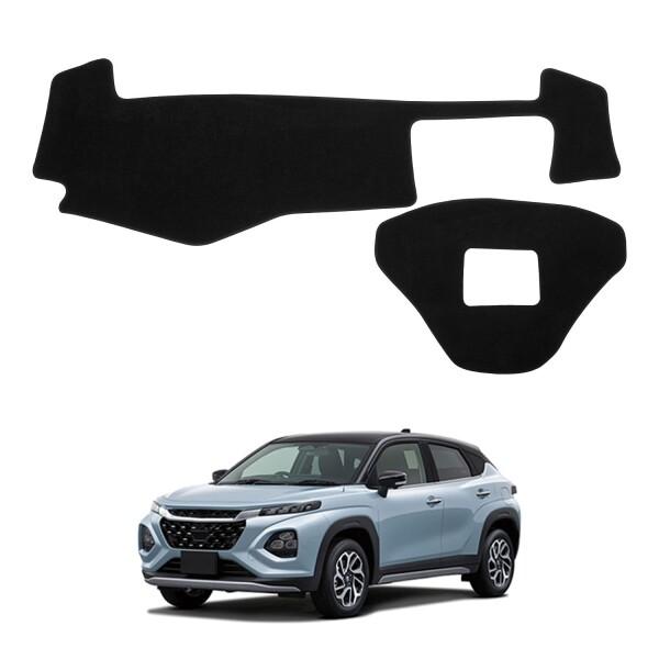 CARVANTA フロンクス WD系 WE系 ダッシュボードマット ダッシュボードカバー Fronx 2024年10月〜現行 スズキに適応 ダッシュマット 車型専用設計 日焼け対策 映り込み軽減 劣化防止 難燃繊維 カー用品 1枚セット (...