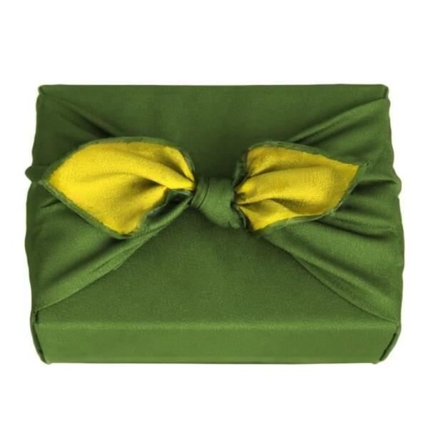 風呂敷 リバーシブル おしゃれ ふろしき 無地 70cm ちりめん 両面染め 四方縫製 二巾 お弁当包み ラッピング ギフト包み 瓶包み 着物お稽古バッグ 目隠し クロス エコバッグ (黄・深緑, 70×70cm)商品コード：5507967...