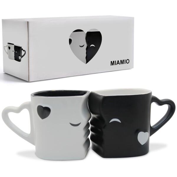 MIAMIO ? コーヒー マグカップ/ギフト用の箱入りのキスをしているコーヒーカップ商品コード：55079684413型番：MMサイズ：5 cm x 9 cmカラー：Black高品質 - カップセットは高品質のセラミック製です。 ?カップ...