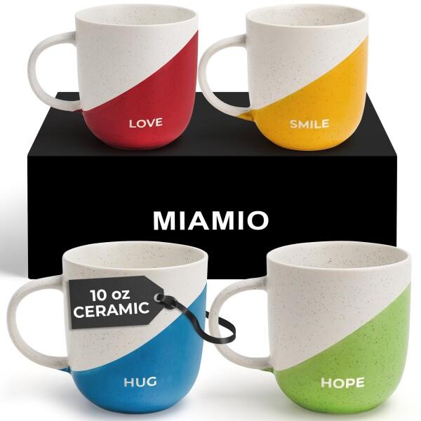MIAMIO - コーヒーマグセット 4 x 300 ml/インスピレーショナルなメッセージ付きコーヒーカップ/妻、夫、女性、男性、家族、友人へのギフト/電子レンジ＆食洗機対応商品コード：55080848364型番：MM-211サイズ：8....