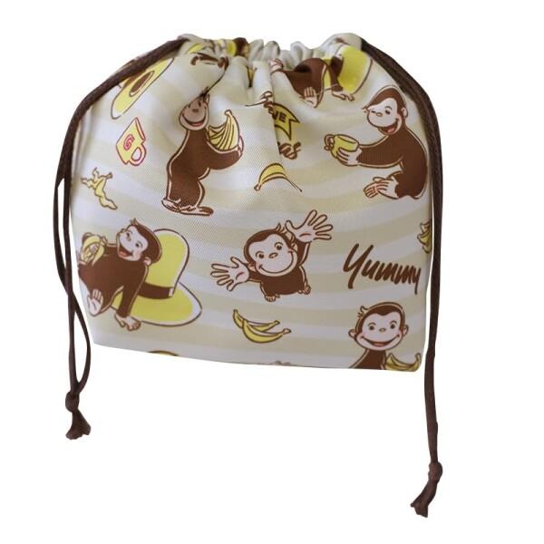おさるのジョージ ランチ (ランチ巾着)商品コード：55080859129型番：LICサイズ：約W27×D12×H18cmカラー：ランチ巾着可愛いジョージの柄のランチ巾着。 同柄の保冷バッグと一緒に使えば更に楽しいランチタイムに!サイズ:約...