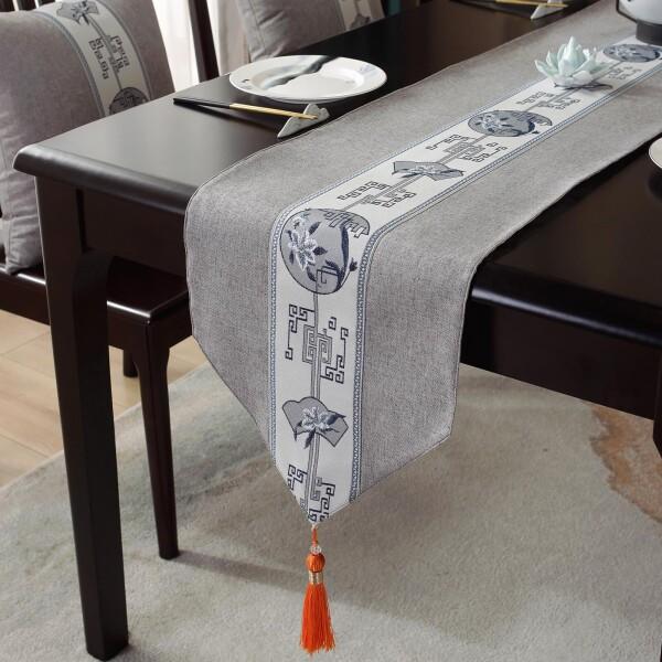 青未了 テーブルランナー 麻 防水 テーブルセンタークロス 刺繍 厚手 センタークロス 両面使える　テーブルらんなー table runner テーブルセンター 布 タッセル 180 x 33cm　グレー商品コード：55080860371型...