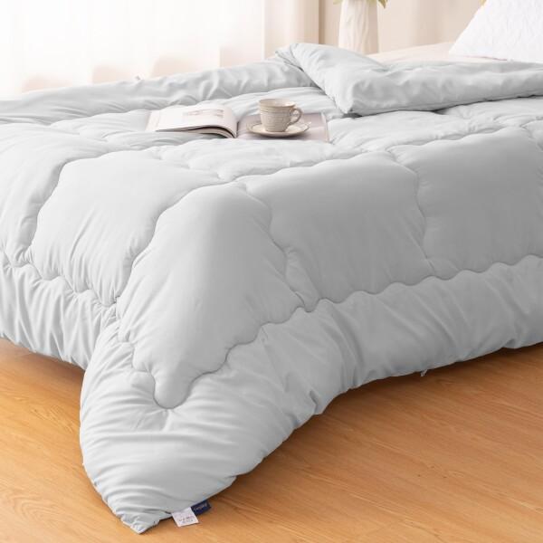 CozySleep 掛け布団 セミダブル オールシーズン 軽量 重すぎない かけ布団 春布団 春秋冬かけぶとん   洗える 抗菌防臭 防ダニ 吸水速乾 ピーチスキン加工 約1.7KG 無地 170x210cm ライトグレー商品コード：550...