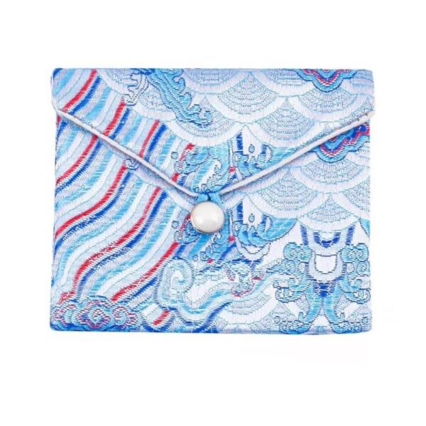 数珠袋 誕生石収納ケース お守り入れ収納 中国シルク風財布 刺繍入りバッグ 良縁の象徴である瑞雲が あなたの願いを包 おしゃれ 持ち運び 高級 小物入れ 完璧な贈り物（A）商品コード：55080868492型番：SSD-0922カラー：Aサ...