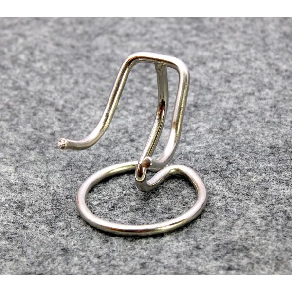 eSplanade ハート型骨壷スタンド (シルバー色)、ハート形骨壷用スタンド、埋葬用骨壷、記念品用骨壷。商品コード：55080868603型番：URN-Stand_Nickelカラー：シルバー小さな骨壷や思い出の品を安置するためのeSp...