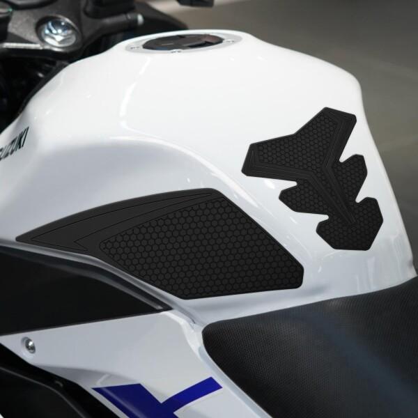 トラクションパッド ストリートバイクキット に対応 スズキ GSX250R DN12B DN11A タンクパッド (Black)商品コード：55080873574カラー：ブラックに対応車種:スズキ GSX250R DN12B DN11Aタン...