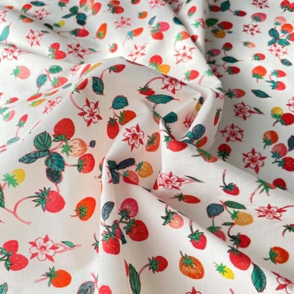 nora. FR1008 フルーツ柄 いちご柄 シーチング 生地 手芸用 ホワイト カット済み (生地巾110cm×100cm)商品コード：55080902360型番：nora-fr1008サイズ：生地巾110cm×100cmカラー：ホワイ...