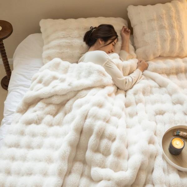 LONGSHINING 毛布 ブランケット ふわとろ毛布 130*160cmシングル ふわふわ 静電気防止 柔らかく肌触り 冷房対策 寒さ対策 暖かい 抗菌防臭 洗える 冬用 (ホワイト)商品コード：55080931769型番：JP-261...
